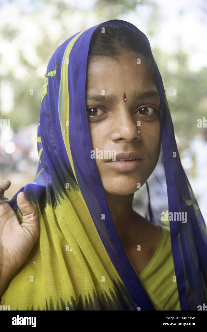 Indian Gujarati woman in Saree, Bombay Mumbai, Maharashtra, India, Asia ...