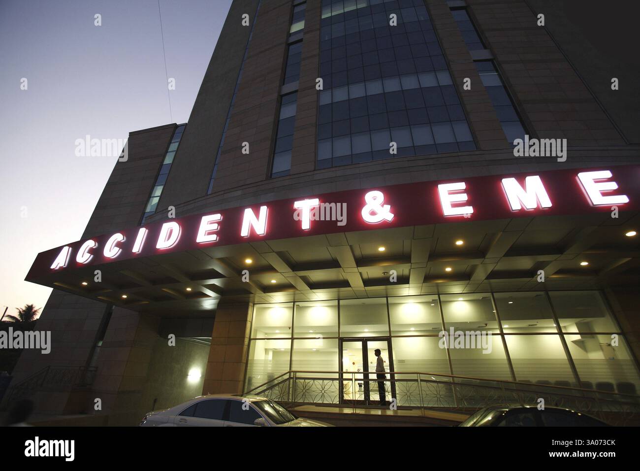 Kokilaben dhirubhai ambani hospital hi-res stock photography and images ...