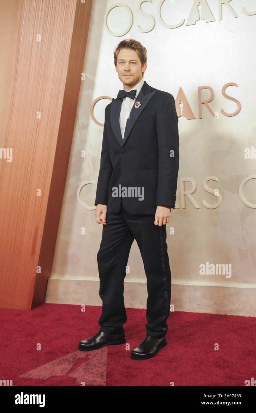 Ca. 02nd Mar, 2025. Joe Alwyn at arrivals for The 97th Academy Awards ...