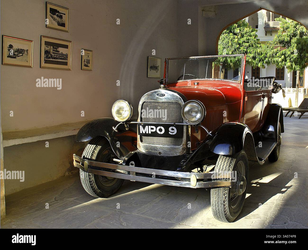 Vintage car at Rawla Jojwar heritage hotel, Marwar, Rajasthan, India PR ...