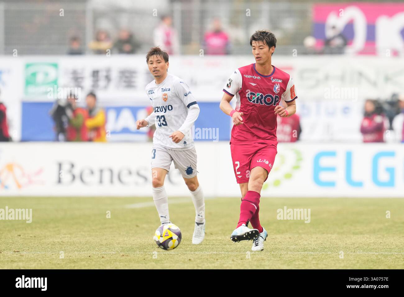 (L-R) Takashi Inui (S-Pulse), Yugo Tatsuta (Fagiano), MARCH 2, 2025 ...
