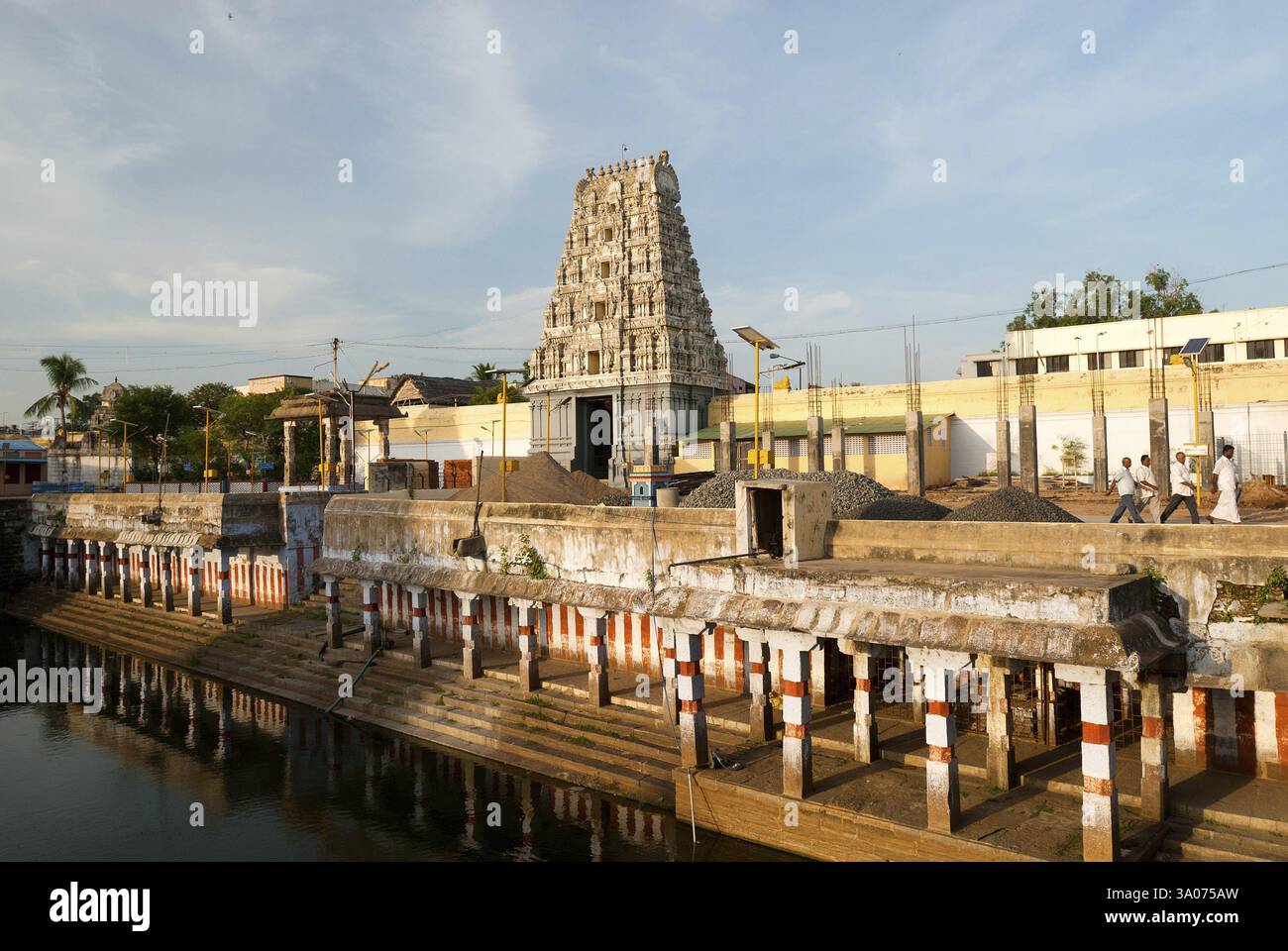Kamakshi Amman temple with tank in, Kanchipuram kancheepuram, Tamil ...
