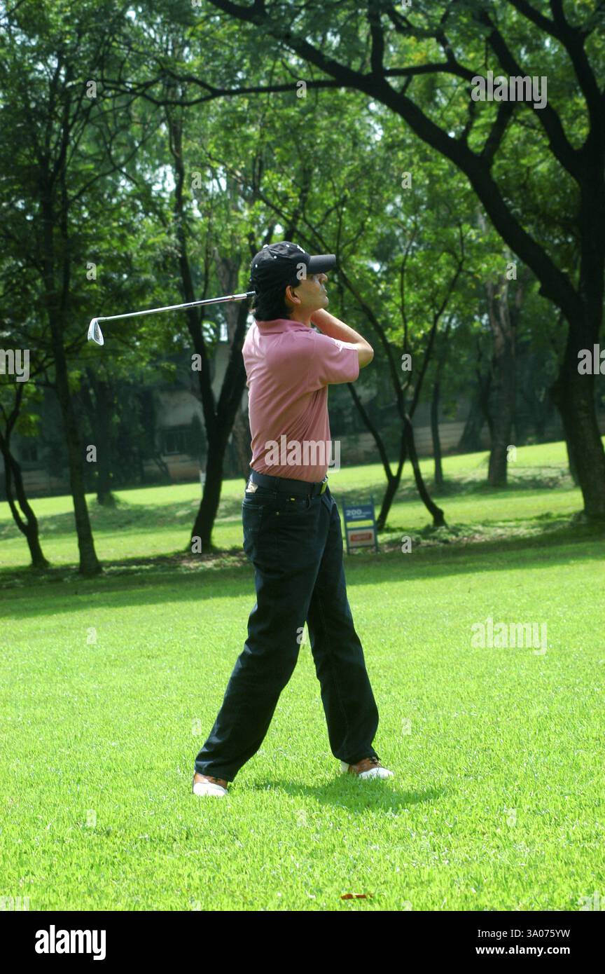 Billiards and Snooker champion Geet Sriram Sethi play game of golf at ...