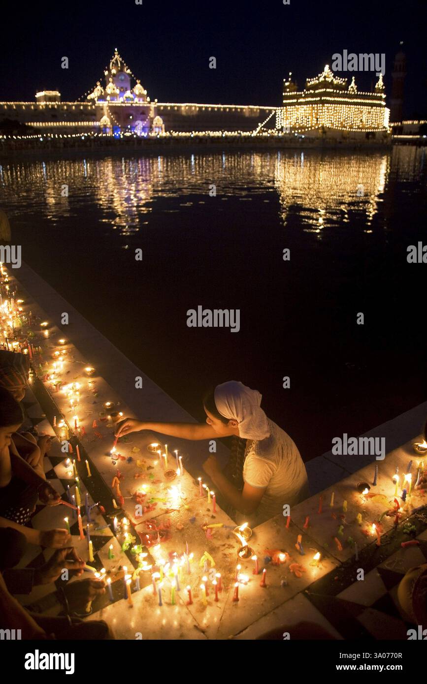 Sikh community celebrates Dussera festival, holy water pool, Hari ...