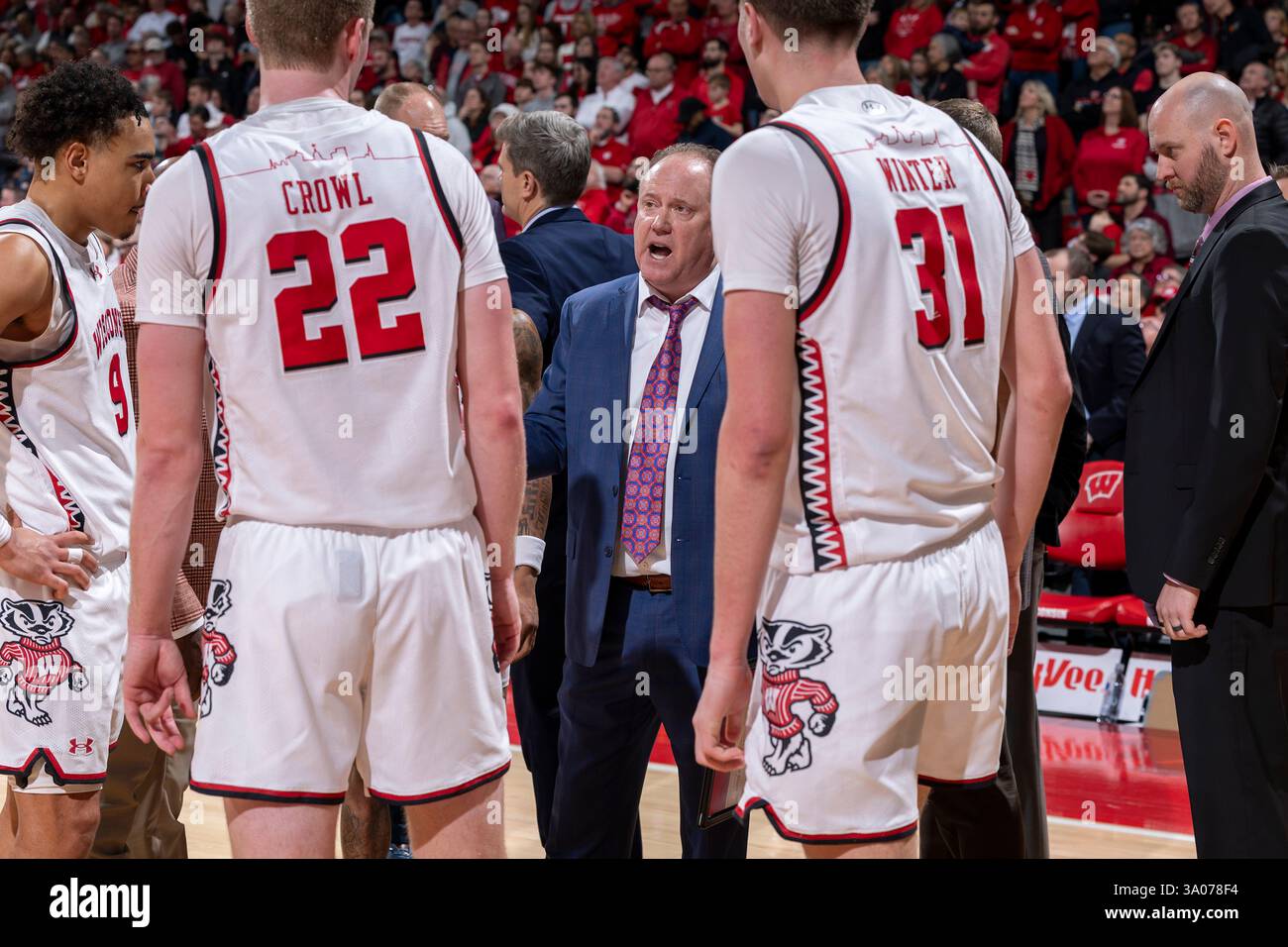 Wisconsin Badgers Head Coach Greg Gard talks to his players during a ...