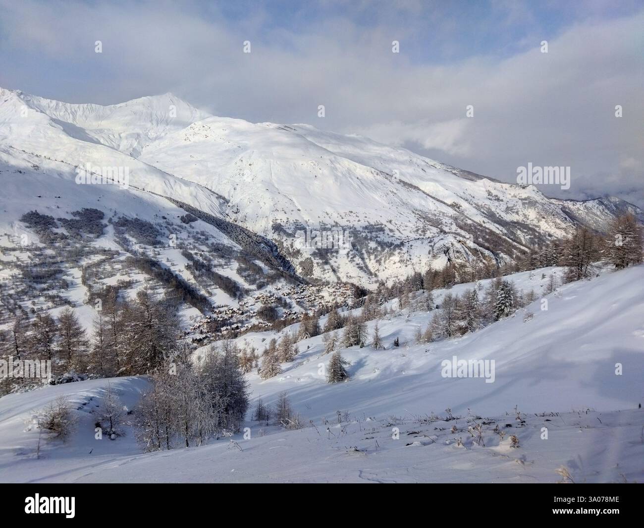 France, Valloire : Valloire ski resort opens at the beginning of winter ...
