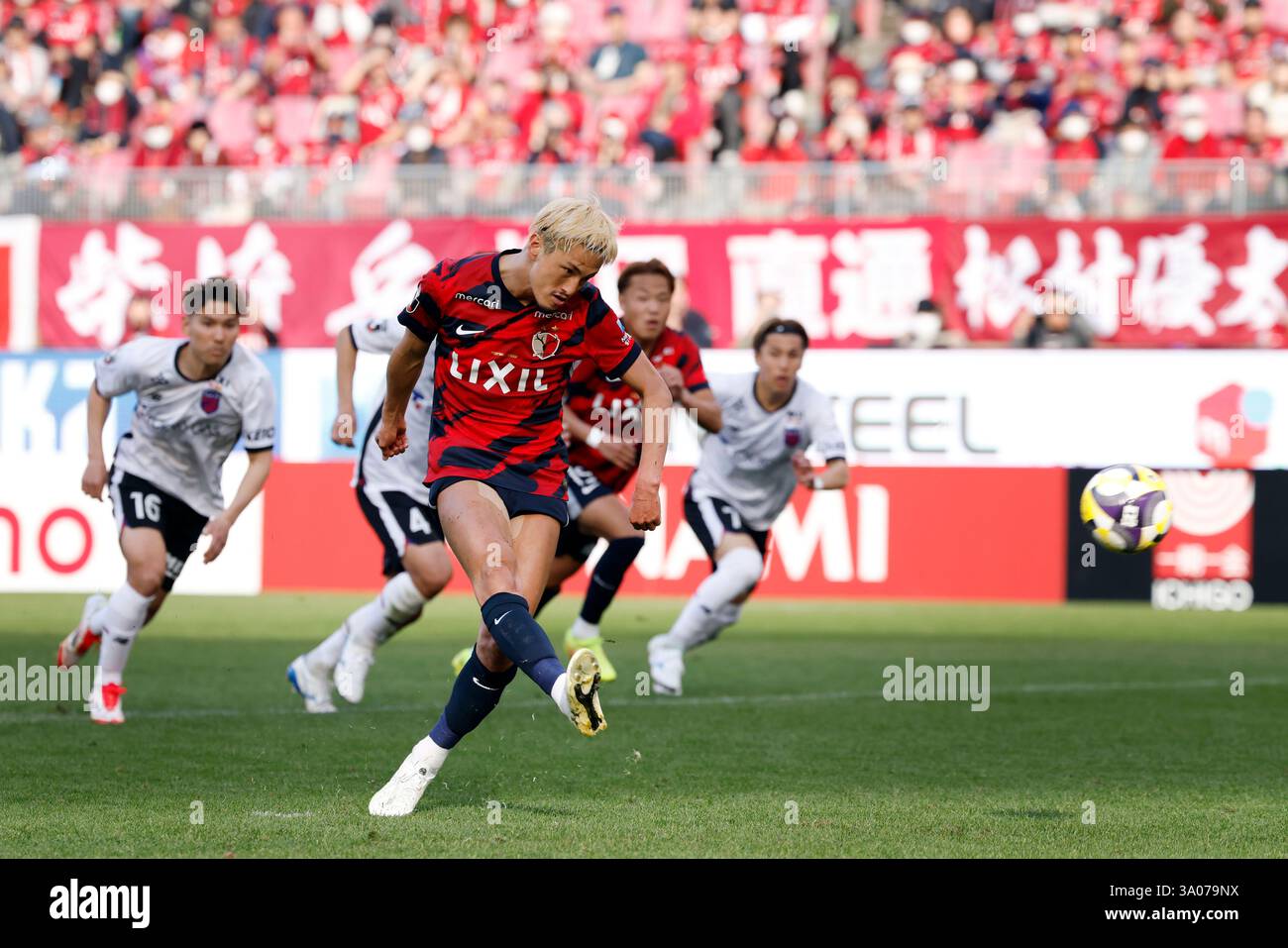 Kashima Stadium, Ibaraki, Japan. 1st Mar, 2025. Yuma Suzuki (Antlers ...