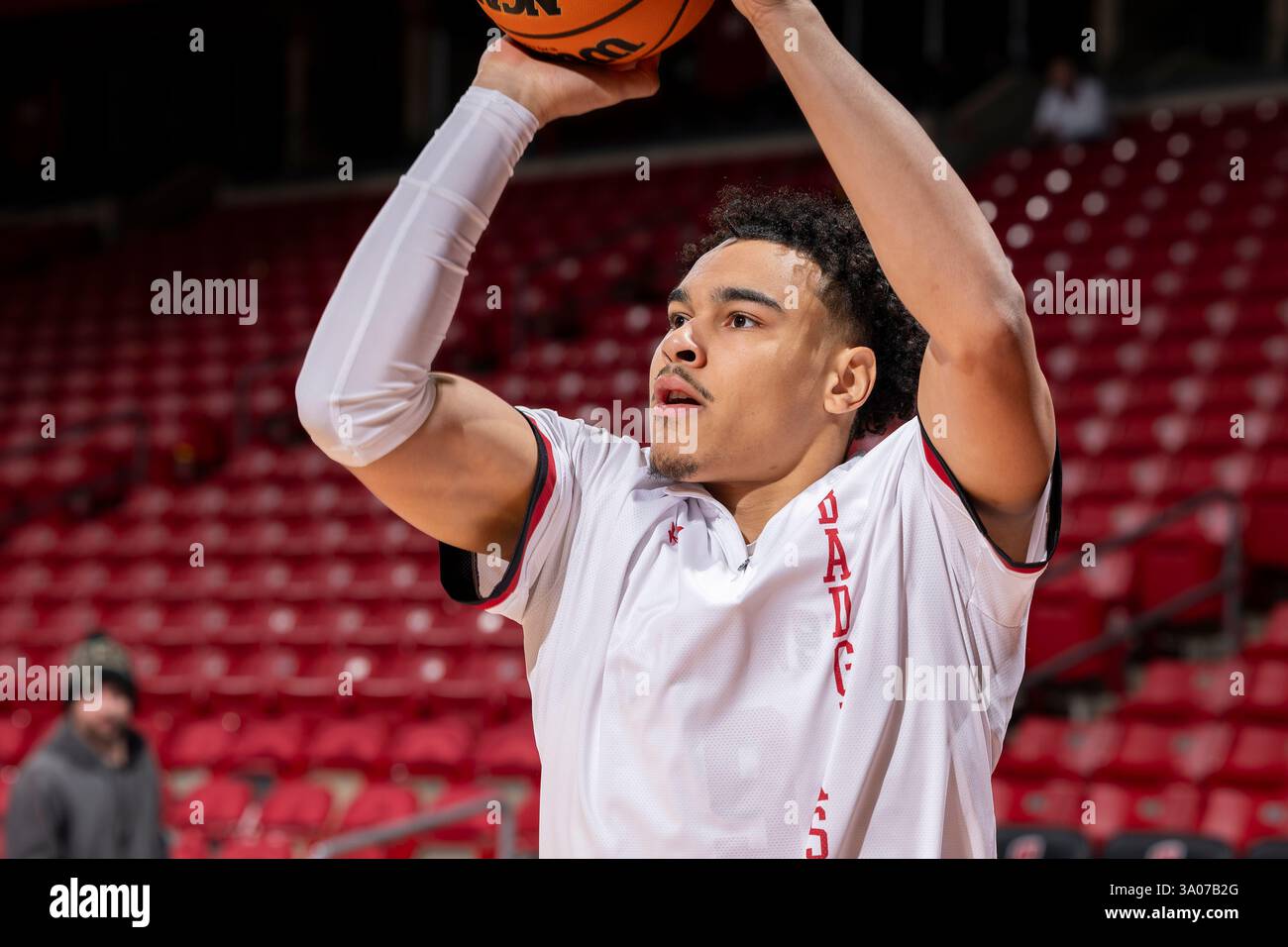 Wisconsin Badgers guard John Tonje (9) warms up prior to an NCAA ...