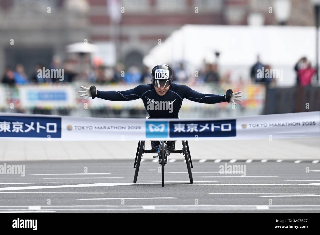 Tokyo, Japan. Credit: MATSUO. 2nd Mar, 2025. Tomoki Suzuki Marathon : Tokyo Marathon 2025 in ...