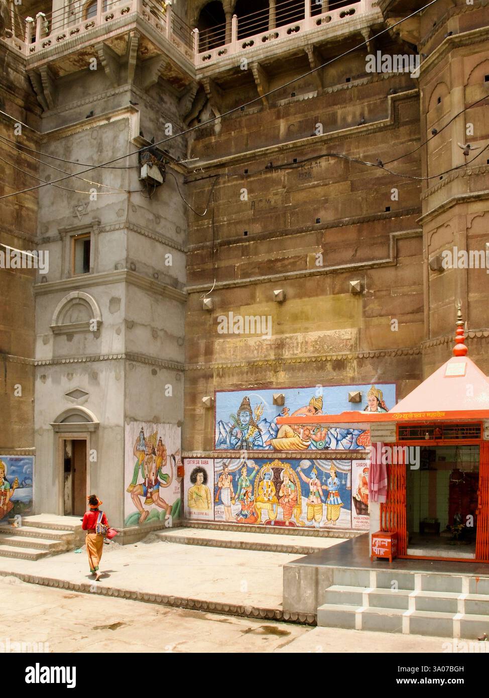 Hindu temple shrine varanasi hi-res stock photography and images - Alamy