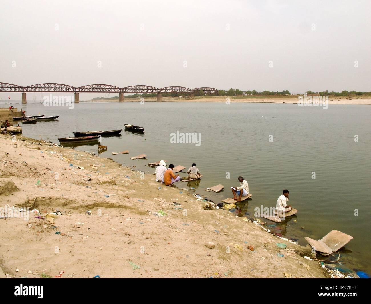 Dhobi washermen at Raj Ghat, Varanasi, Uttar Pradesh, with Malviya ...