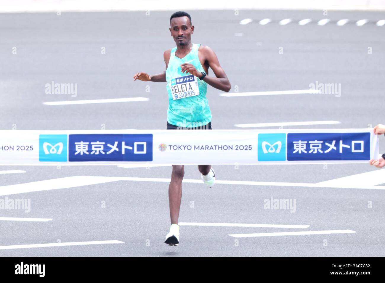 Tokyo, Japan. 2nd Mar, 2025. Deresa Geleta (ETH) Marathon : Tokyo ...
