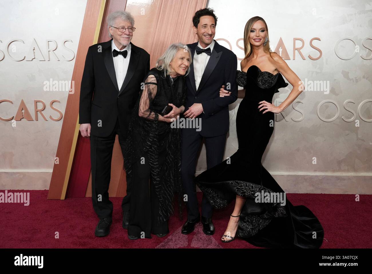 From left, Elliot Brody, Sylvia Plachy, Adrien Brody, and Georgina ...