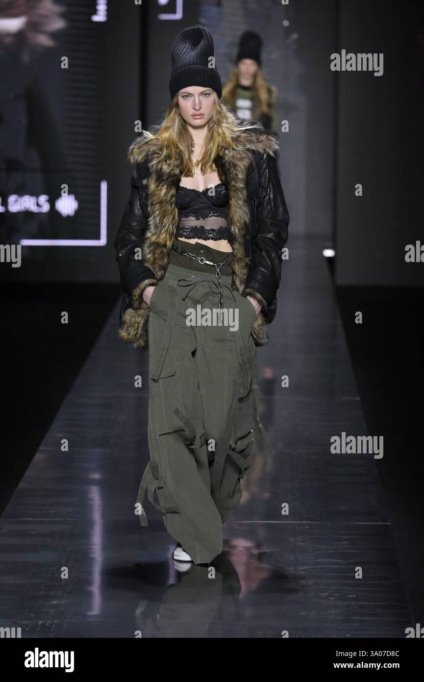 Milan, Italy. 01st Mar, 2025. Model Felice Nova Noordhoff walks on the ...