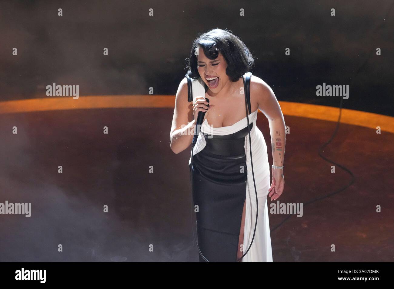 Raye sings "Skyfall" during the Oscars on Sunday, March 2, 2025, at the ...