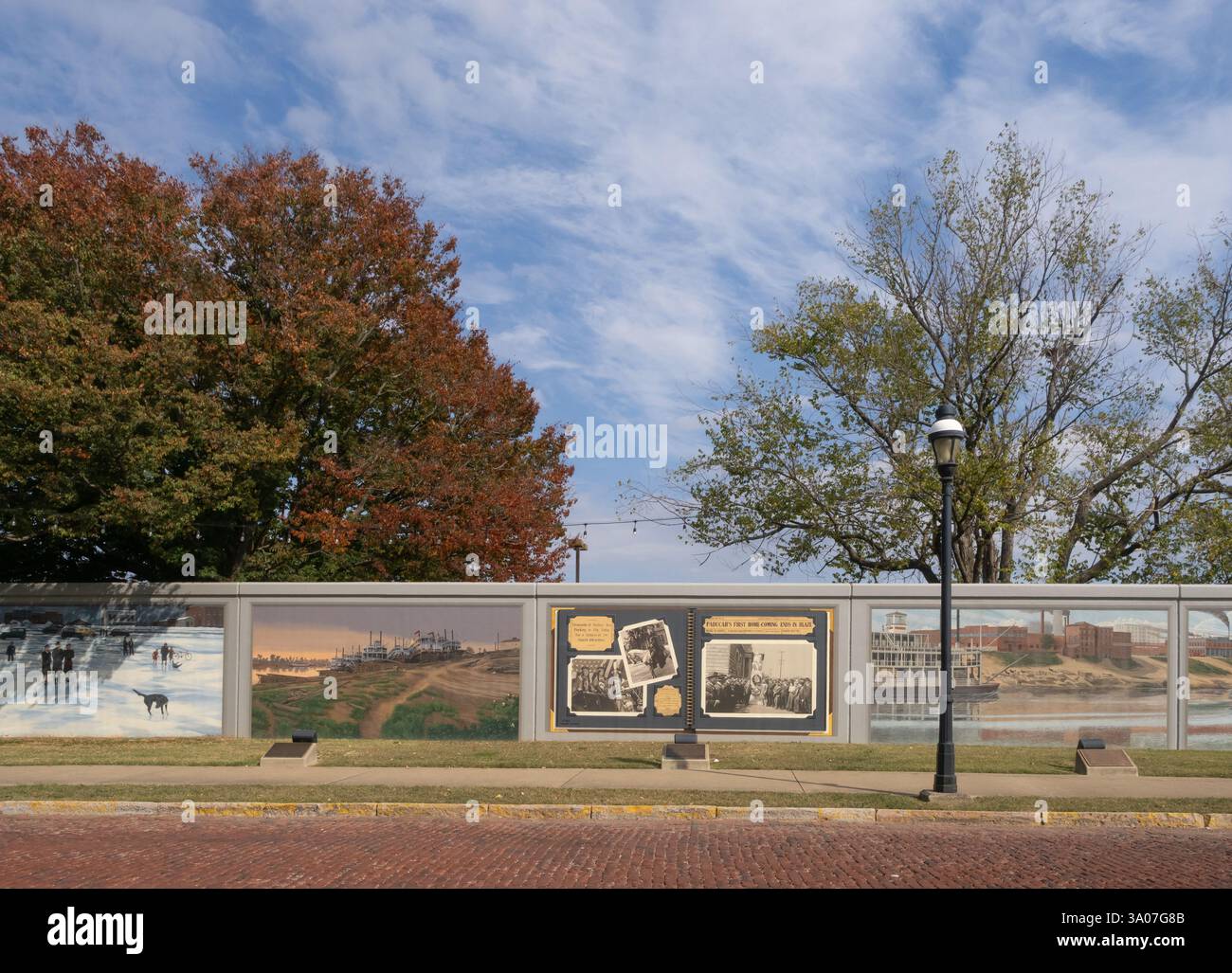 Flood wall Dafford Murals depicting history in Paducah, Kentucky, with ...