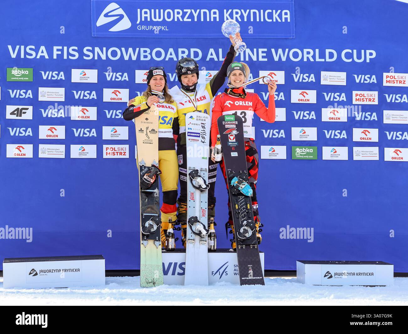 (L-R) Ramona Hofmeister of Germany (second), Tsubaki Mii of Japan ...