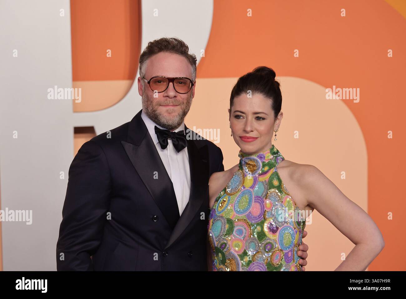 Seth Rogen, Lauren Miller Rogen attends the 2025 Vanity Fair Oscar ...