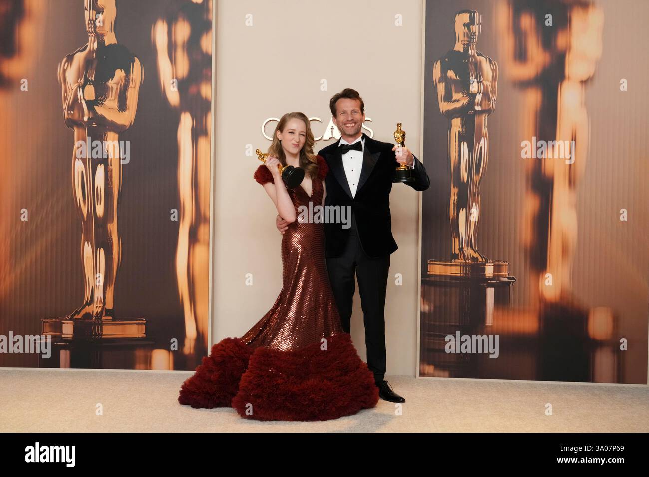 Victoria Warmerdam, left, and Trent, winners of the award for best live ...