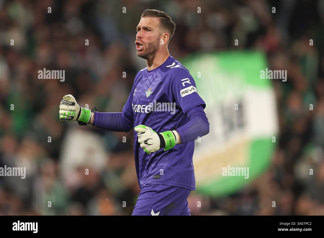 Andriy Lunin of Real Madrid during the La Liga EA Sports match between ...