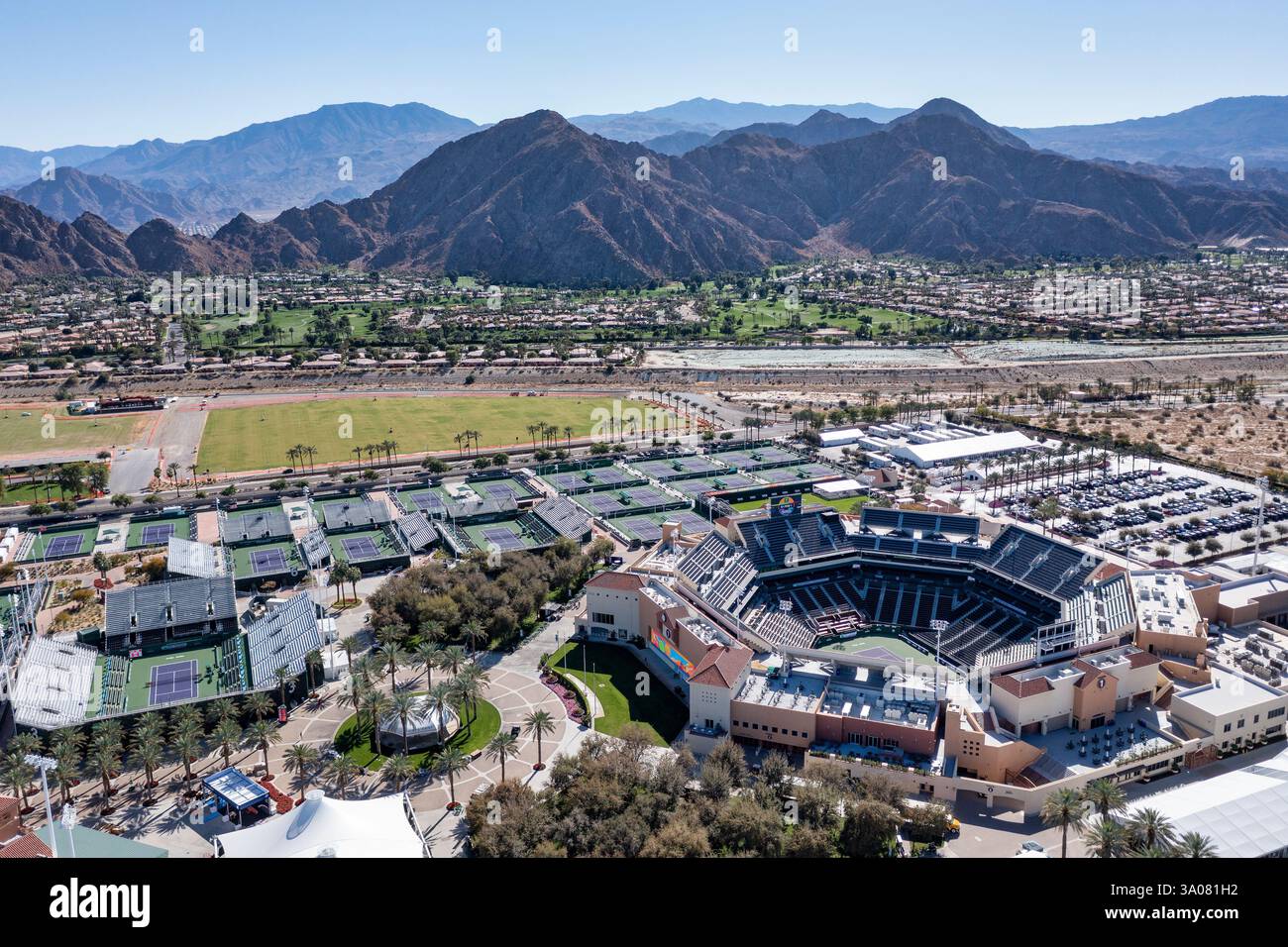 Aerial view stadium hardcourts hi-res stock photography and images - Alamy