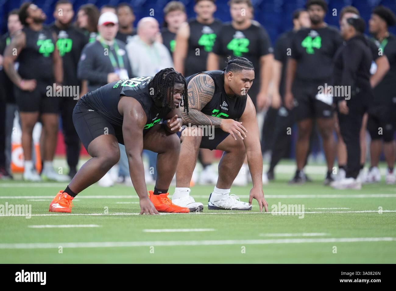 South Carolina offensive lineman Torricelli Simpkins III, left, and ...