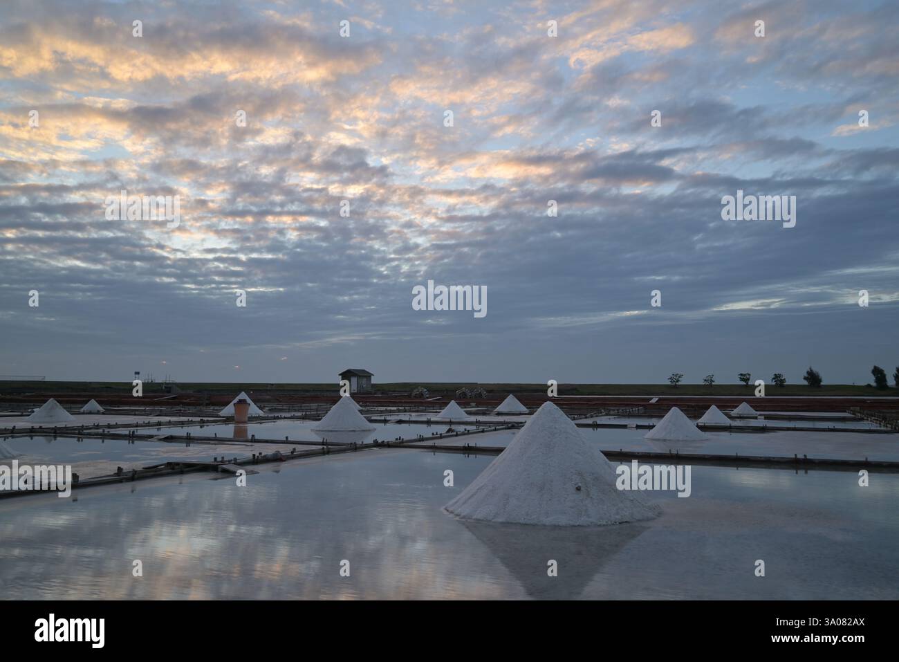 Evaporation fields hi-res stock photography and images - Alamy
