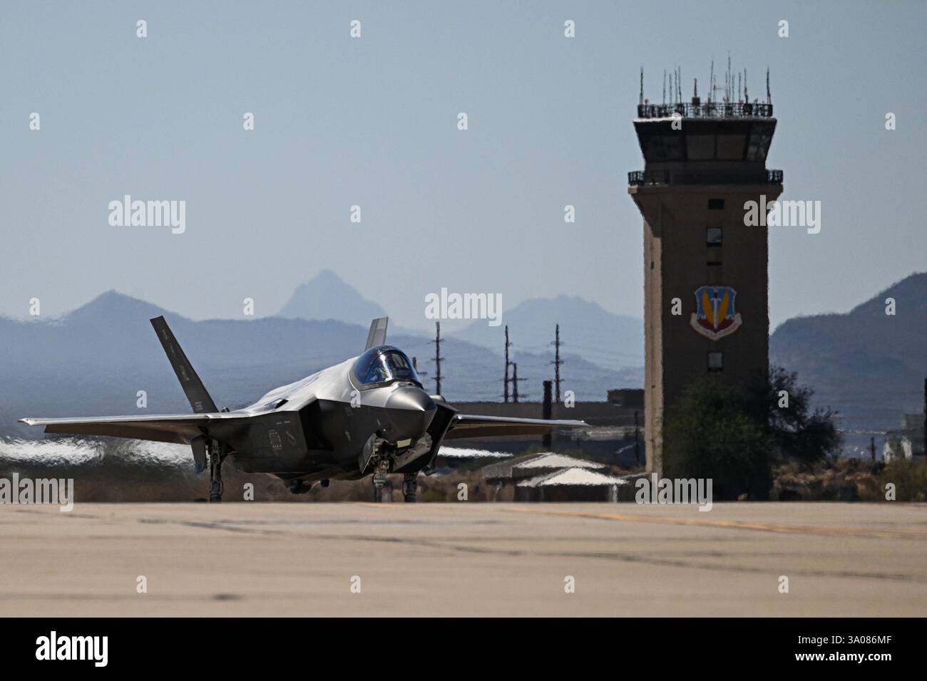 Warbirds 2025 hi-res stock photography and images - Alamy