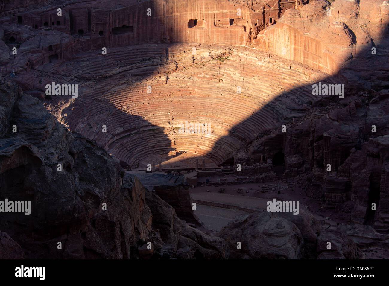 Early morning sun on the Roman theater at Petra, Jordan Stock Photo - Alamy