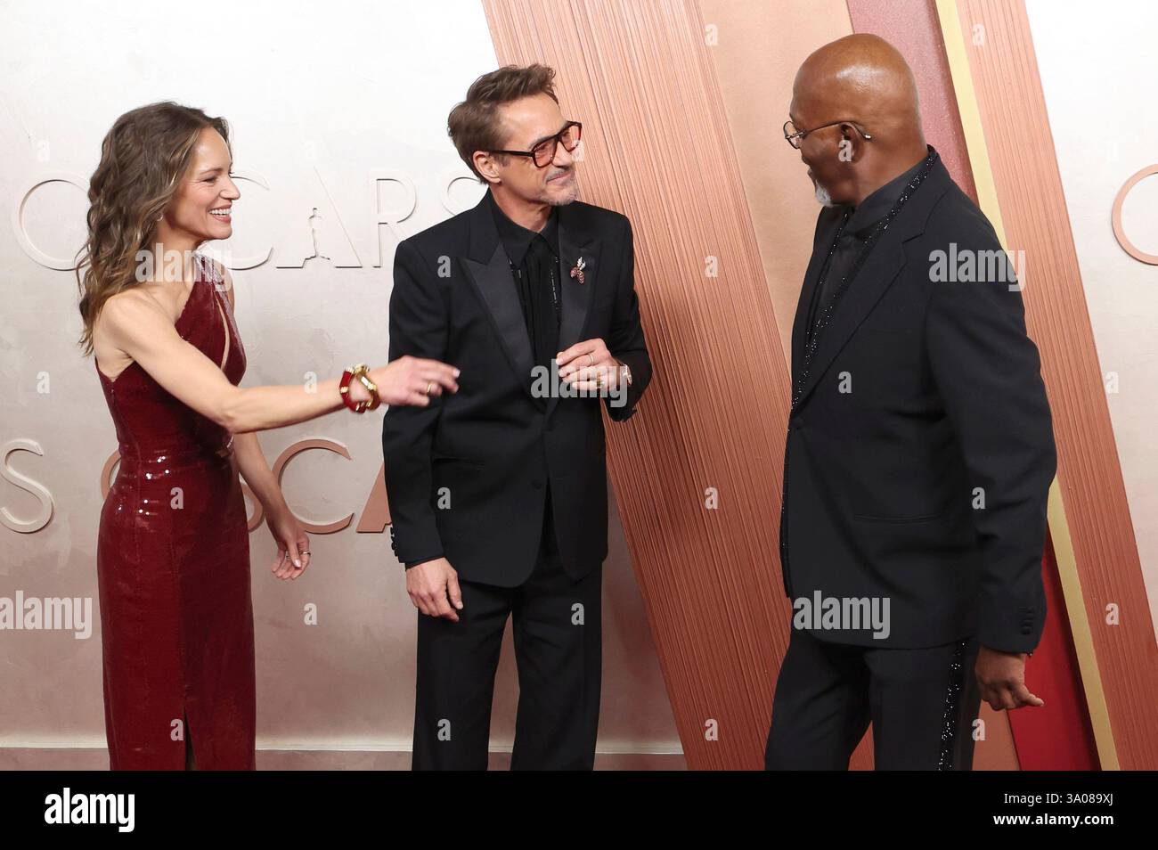 Susan Downey, Robert Downey Jr. und Samuel L. Jackson bei der Oscar ...