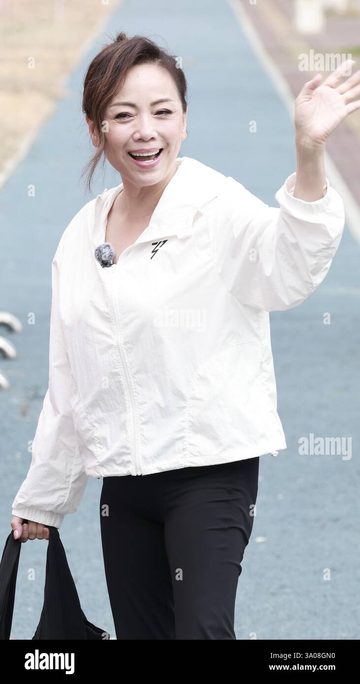 Hong Kong actress Sheren Tang Shui-man appears in Changsha City, south ...