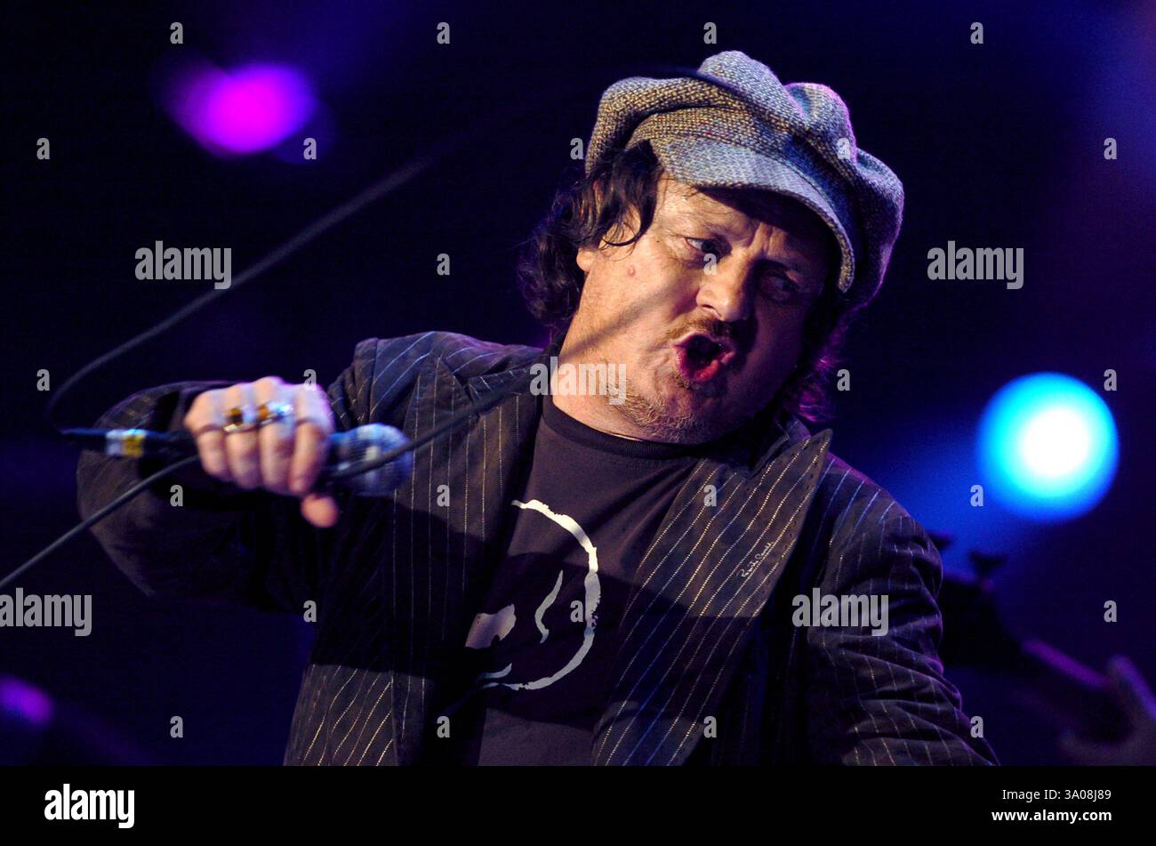 London England 06/05/2004 : Zucchero Fornaciari,Italian singer,during ...