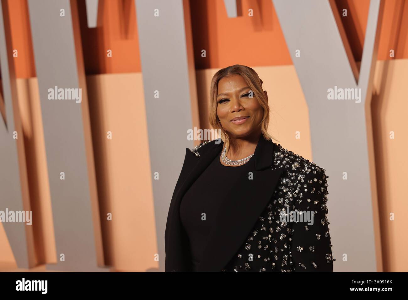 Queen Latifah attends the 2025 Vanity Fair Oscar Party at Wallis ...