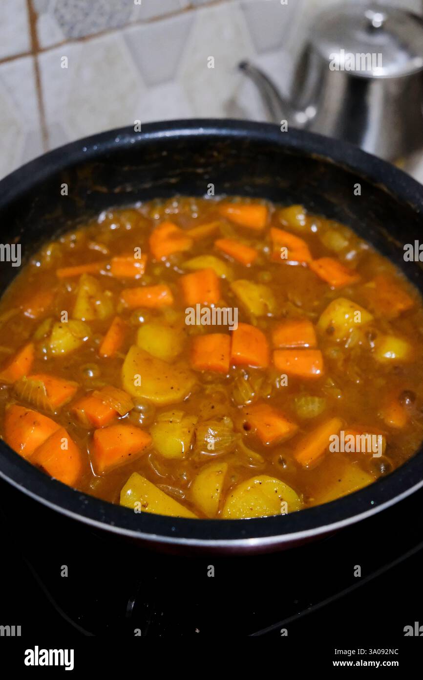 Cooking japanese chicken curry, homemade food Stock Photo - Alamy
