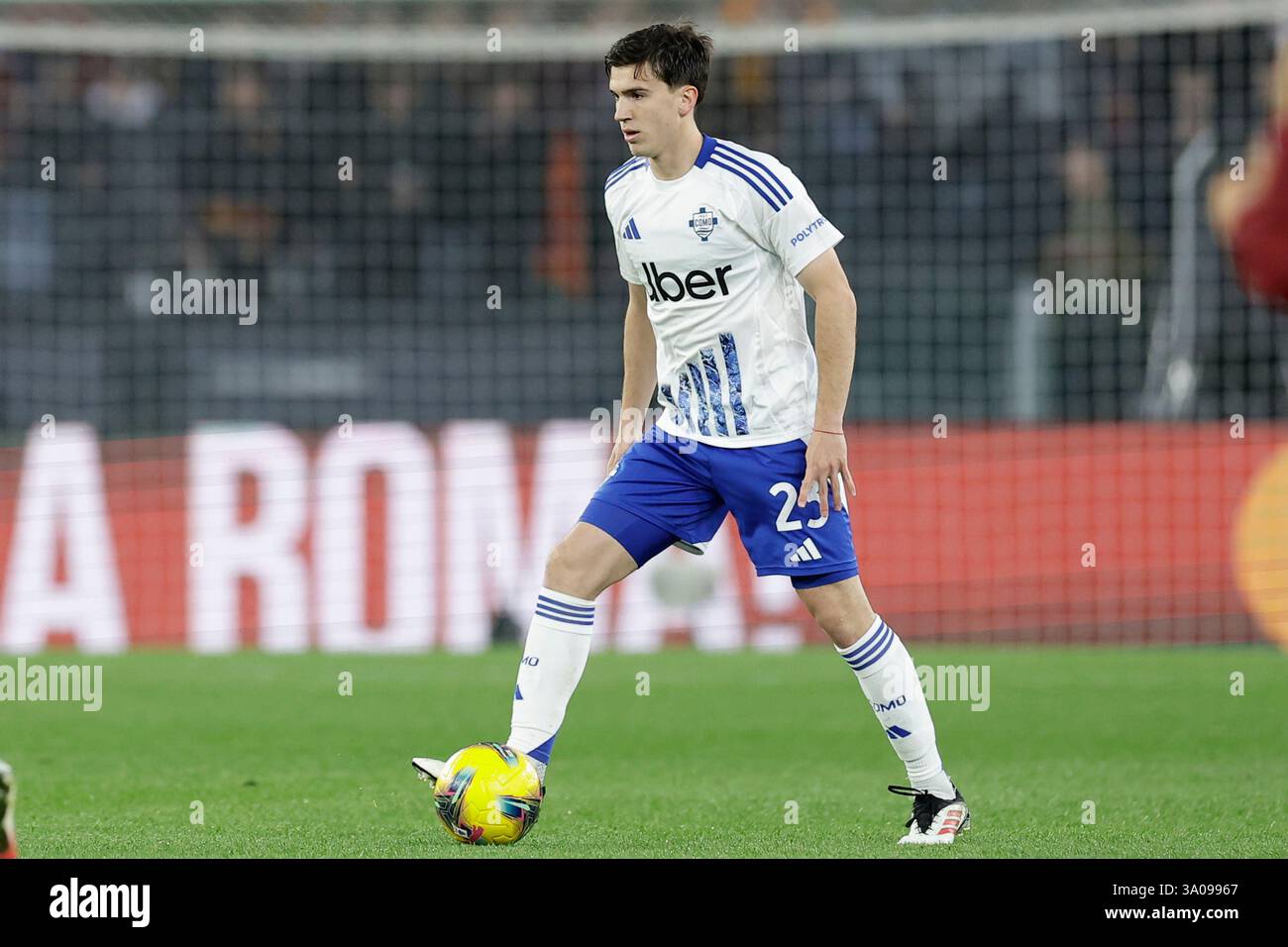 Rome, Italy. 02nd Mar, 2025. Comoâ??s Argentinian midfielder Maximo ...