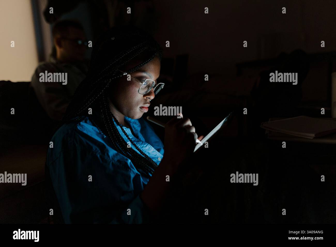 Woman uses new digital pc hi-res stock photography and images - Alamy