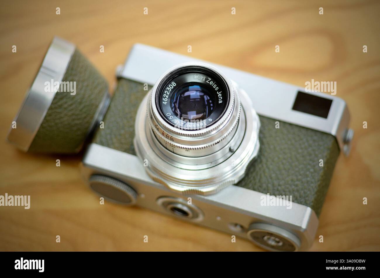 original east german werra olive green 35mm film camera Stock Photo - Alamy