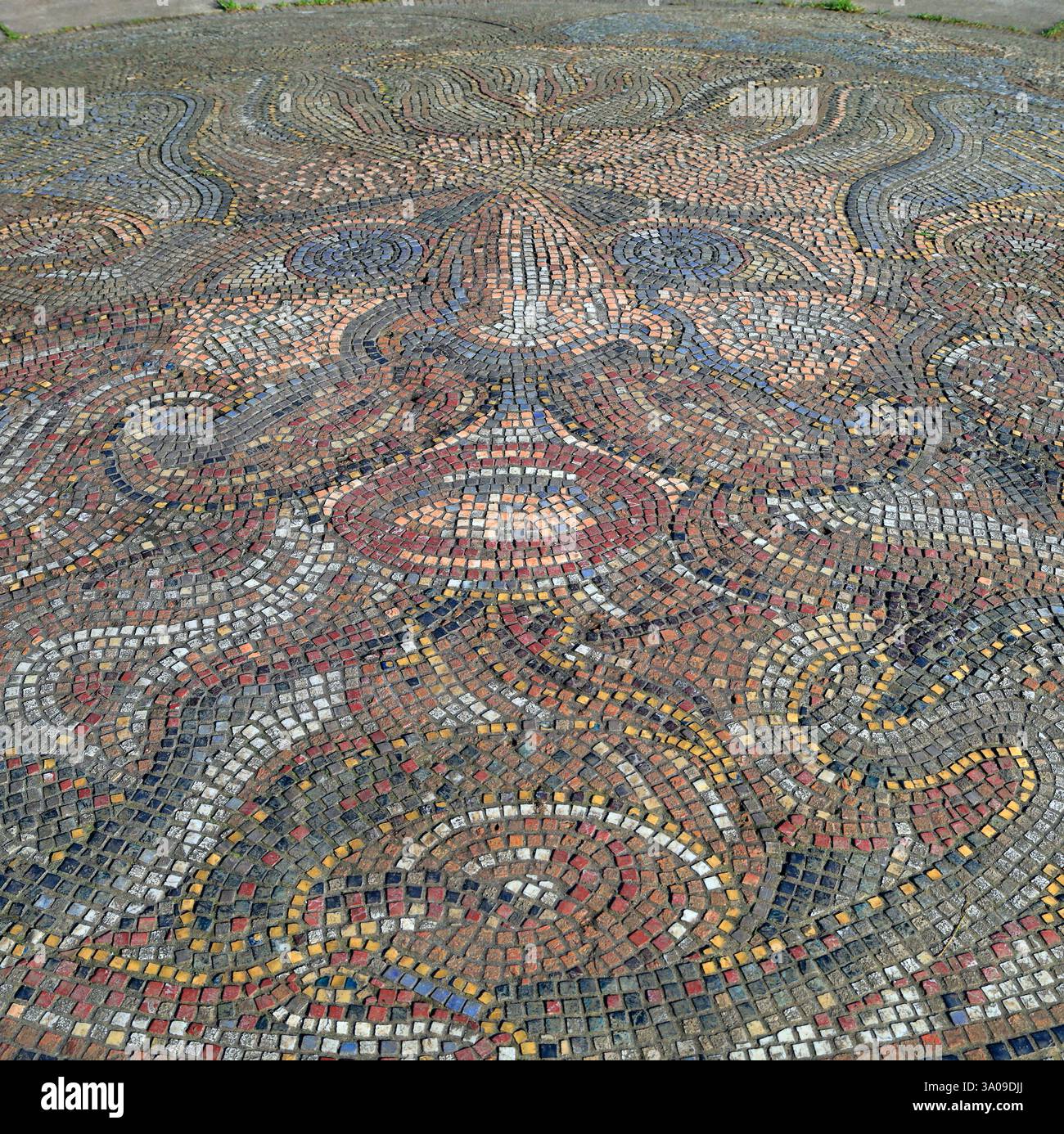 Central mosaic rondel at the Beazer Garden Maze (labyrinth), Bath near ...