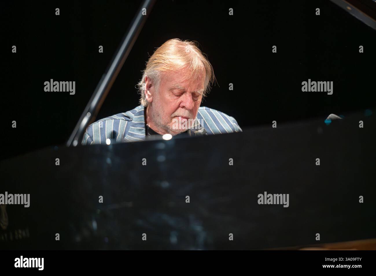 February 28, 2025: Yes' keyboard player Rick Wakeman plays a concert in ...