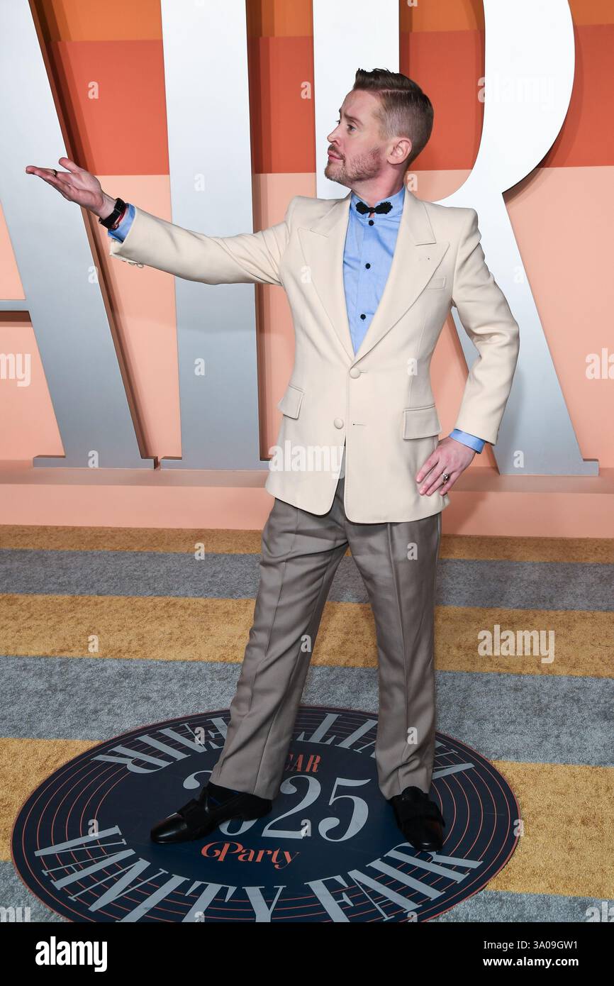 MaCaulay Culkin walking on the red carpet at the 2025 Vanity Fair Oscar ...