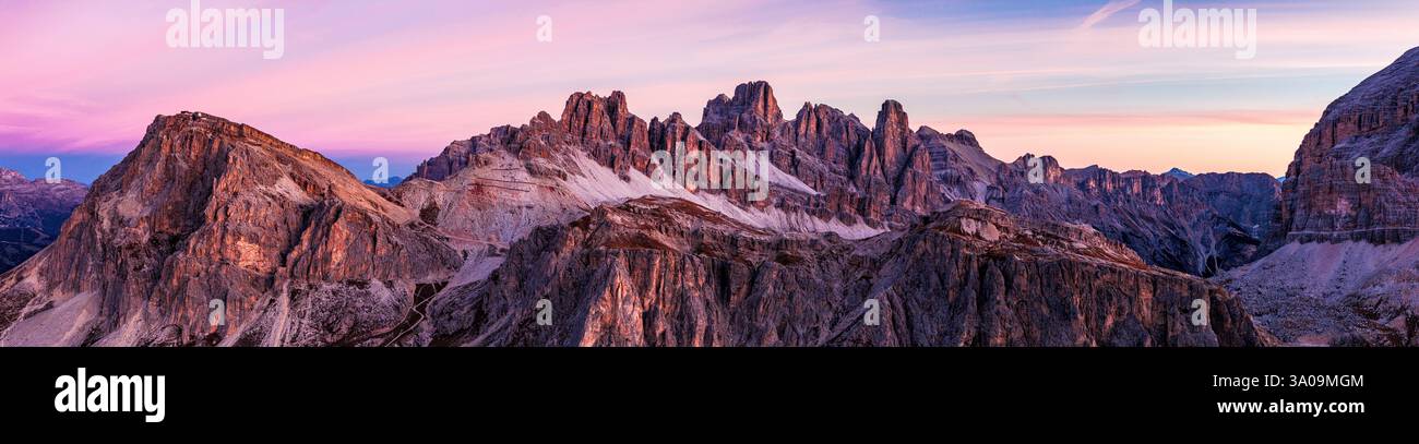 Dolomite peaks cortina dampezzo hi-res stock photography and images - Alamy