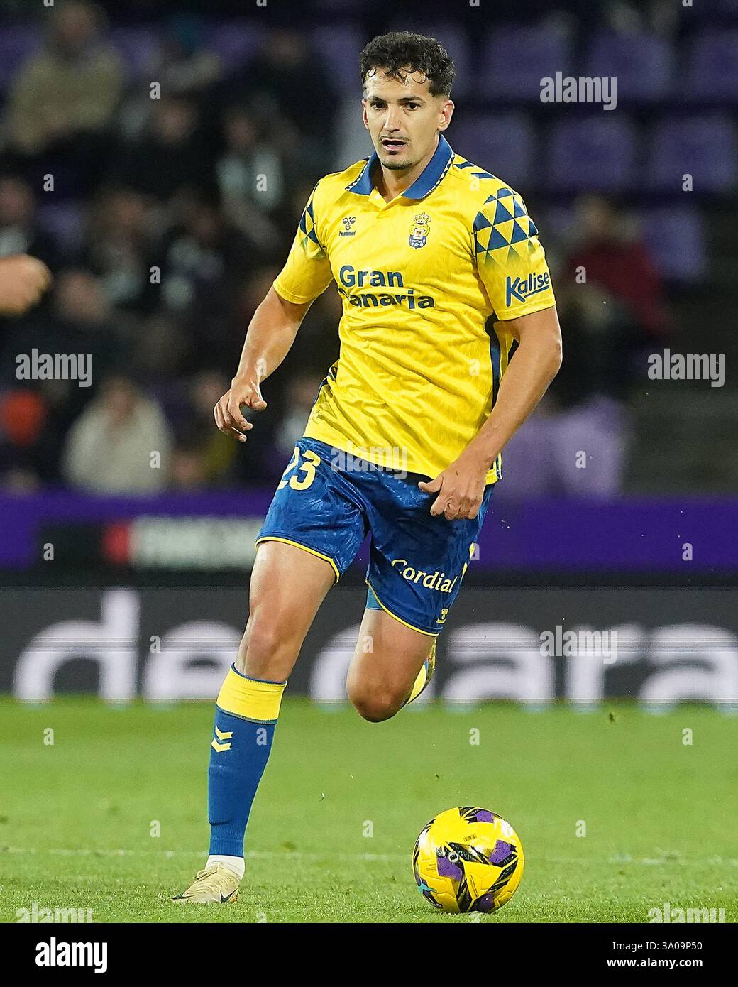 Madrid, Spain. 28th Feb, 2025. UD Las Palmas' Alex Munoz during La Liga ...