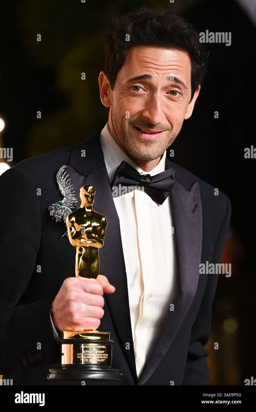 Los Angeles, USA. March 2nd, 2025. Adrian Brody arriving at the Vanity ...