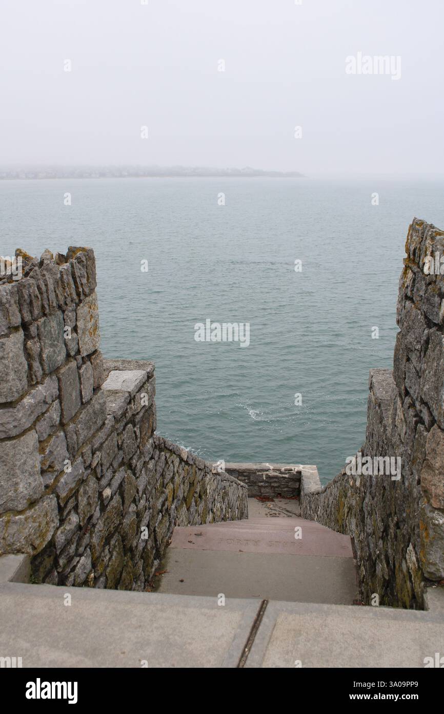 Scenic coastal view waterfront hi-res stock photography and images - Alamy