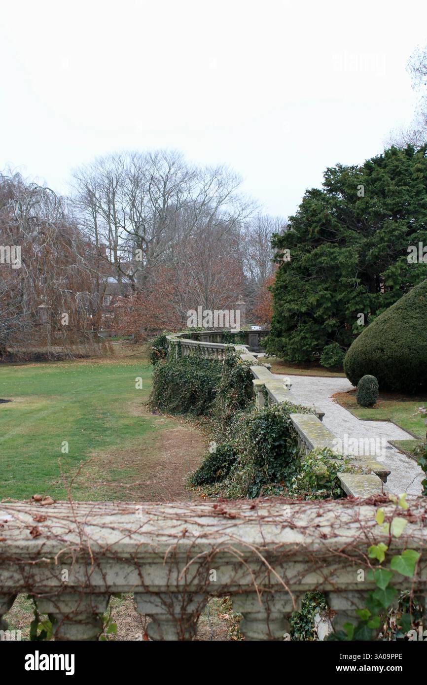 Charming overgrowth hi-res stock photography and images - Alamy