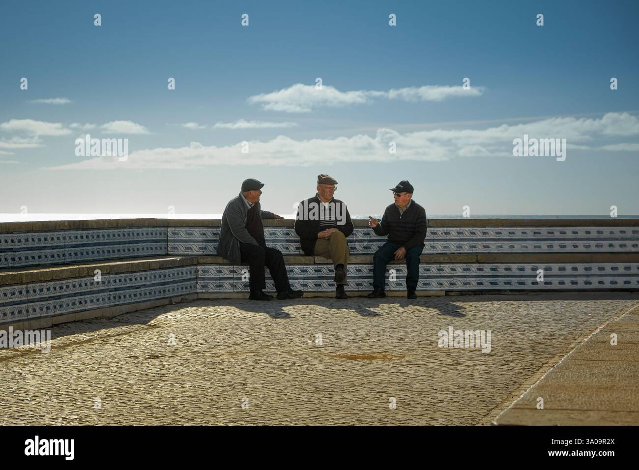 Talk to a bench hi-res stock photography and images - Alamy