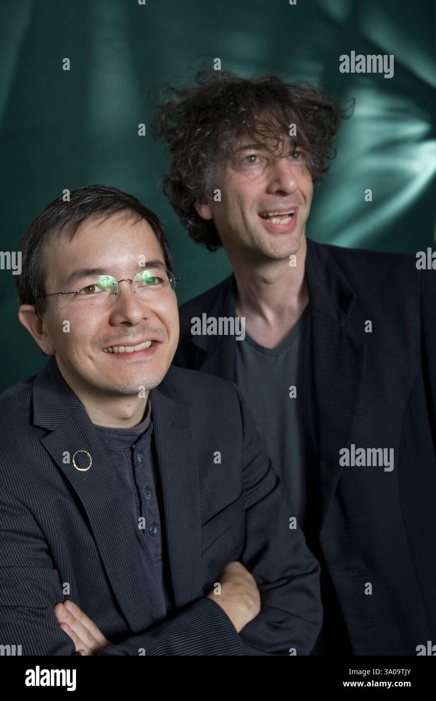 Australian illustrator and Oscar-winning film-maker Shaun Tan (left ...