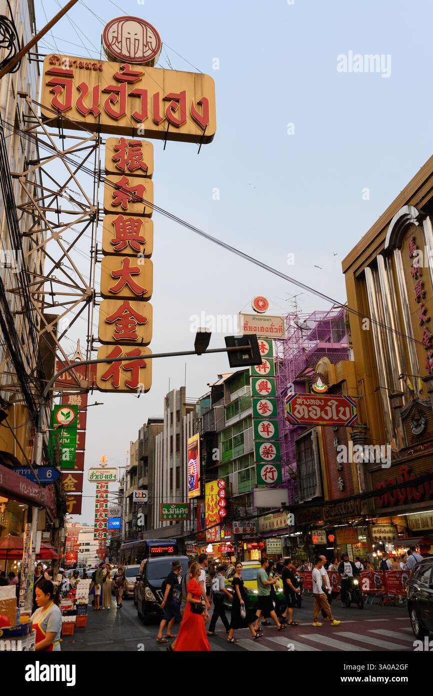 Bangkok, Thailand. February 18th 2025. Busy evening crowds along Yaowarat Road, Chinatown ...