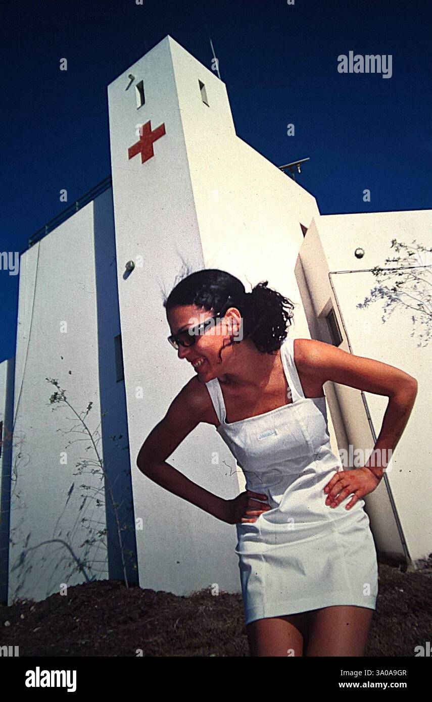 RECORD DATE NOT STATED. Analoge Mode- und Fashion-Fotografie, 1990er ...