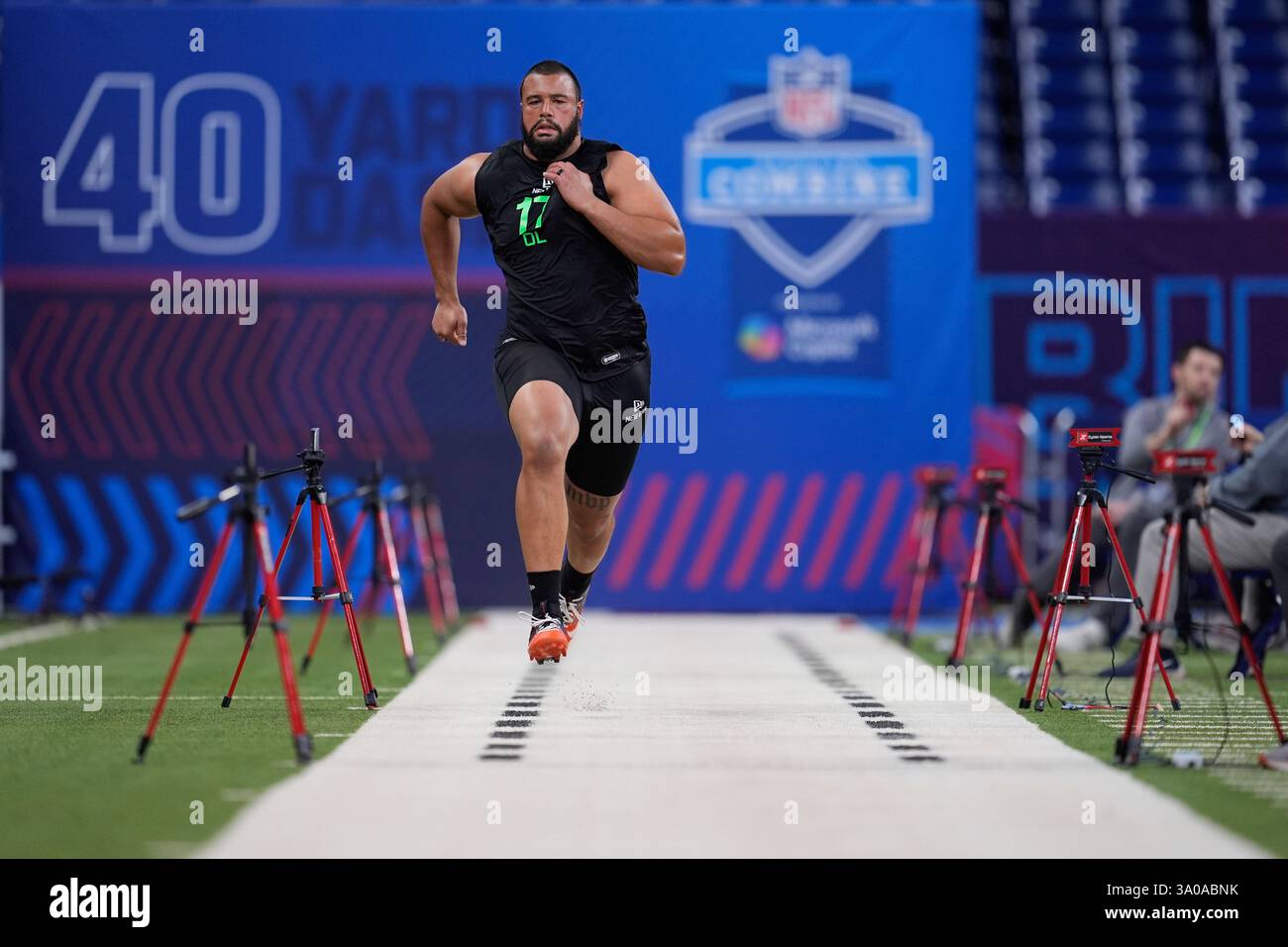 Oregon State offensive lineman Joshua Gray runs the 40-yard dash at the ...